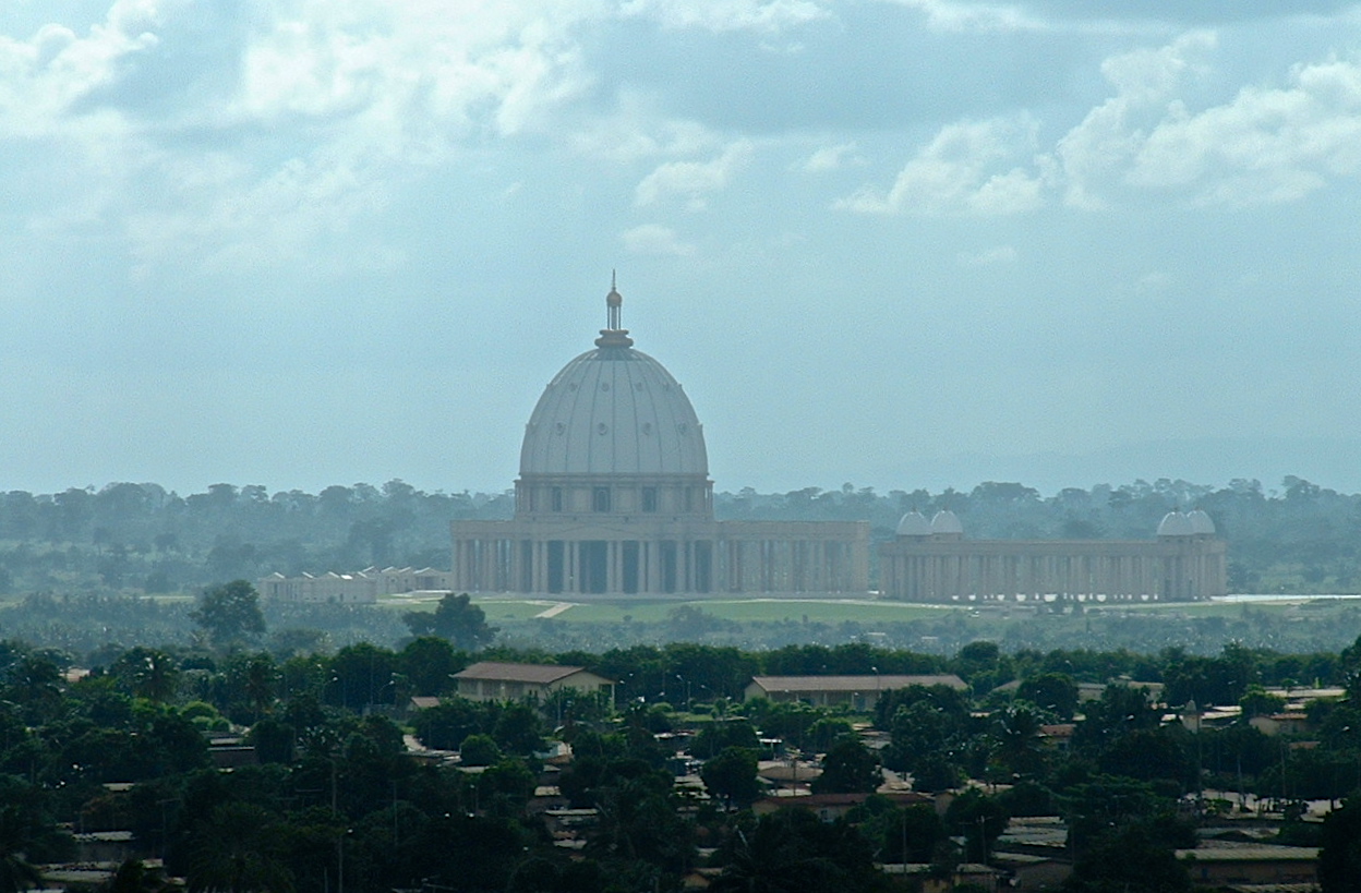 La Basilique Notre Dame De La Paix De Yamoussoukro at Mary Lockridge blog